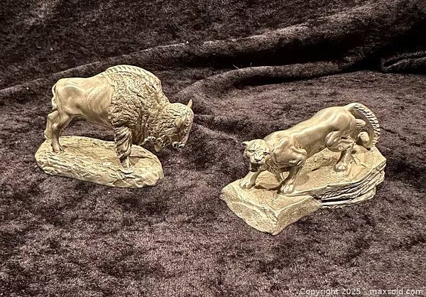 1990 Masterworks Fine Pewter Buffalo and Lion | Maxsold