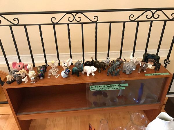 Elephant figurine collection | Maxsold