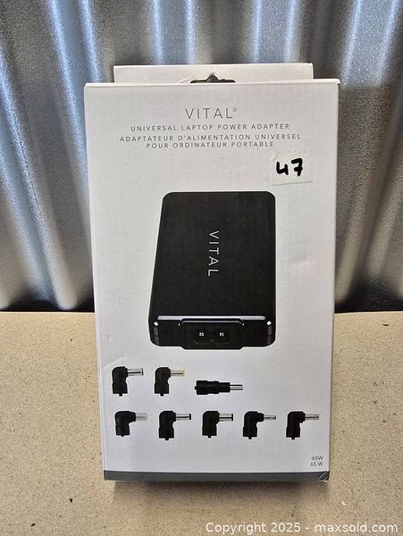 Vital universal laptop power adapter 65 W | Maxsold