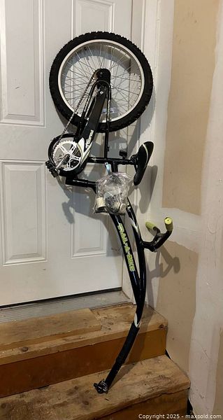 Adams Folder Compact Trail-A-Bike | Maxsold
