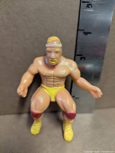 1985 LJN Hulk Hogan rubber thumb wrestler | Maxsold