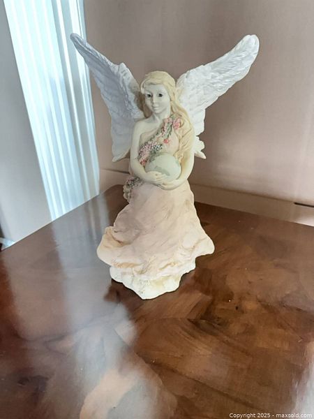 United Design Earth Angel Figurine AA-059 | Maxsold