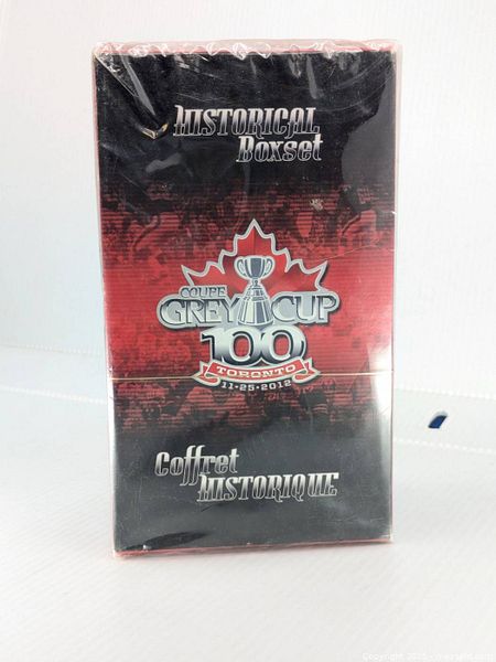 2012 CFL Historical Trading Card Box Set | Maxsold