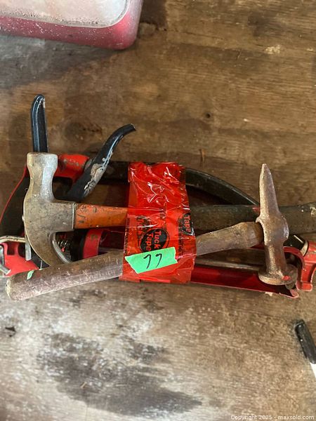 Claw hammer, hack saw, rivet hammer | Maxsold