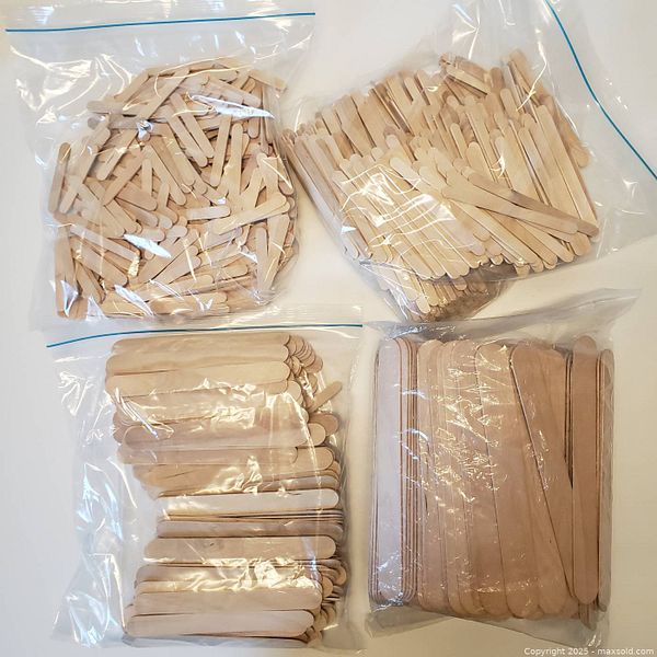 Craft sticks and wood discs bundles | Maxsold
