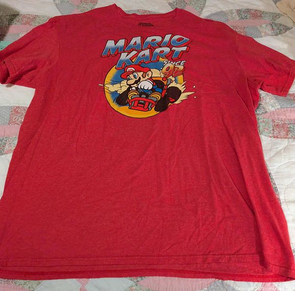 Super Mario Mario Kart Red Graphic T-Shirt XL | Maxsold
