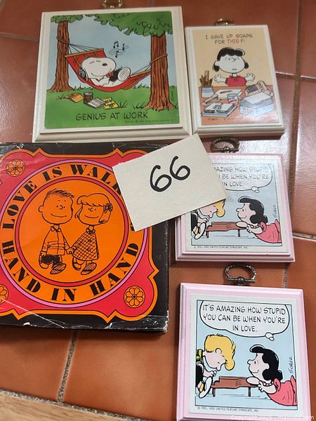 Peanuts Snoopy Wall Plaques And Book | Maxsold