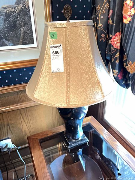 Black Glossy Ceramic Table Lamp | Maxsold