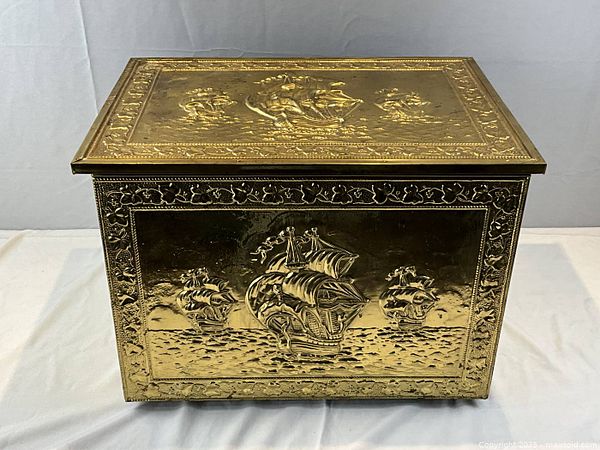Ornate brass coal/kindling box | Maxsold