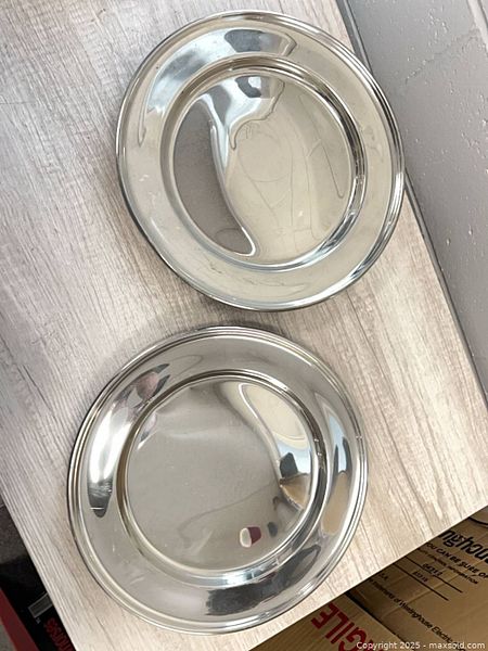 International Silver 12" Chargers, 2pcs | Maxsold