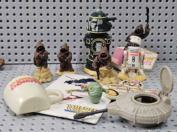Star Wars Figures, Lego Rotta, Kenner Hatch, Dunkin Donuts Magnets ...
