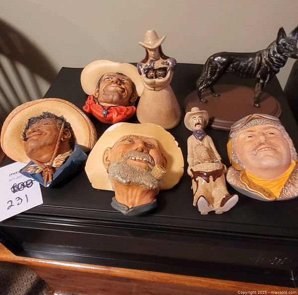 Bossons chalkware wall mask set | Maxsold