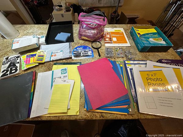 Mixed office and school supplies 40-70 pcs | Maxsold