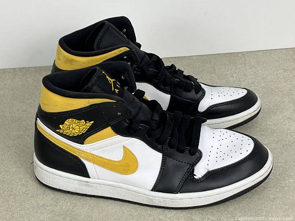 Nike Air Jordan 1 Mid Pollen US 8 EU 42 | Maxsold