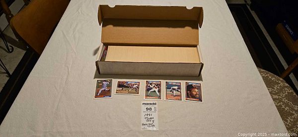 1991 Topps Baseball Trading Cards Box | Maxsold
