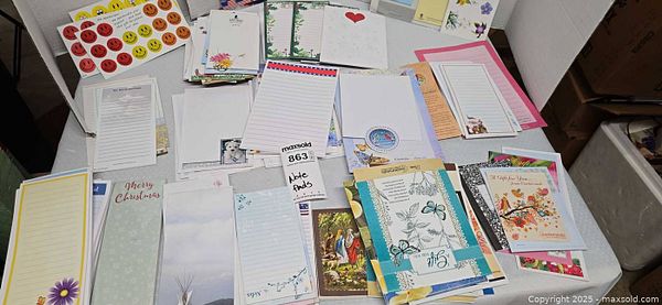 Assorted notepads, memo pads and sticker sheets | Maxsold