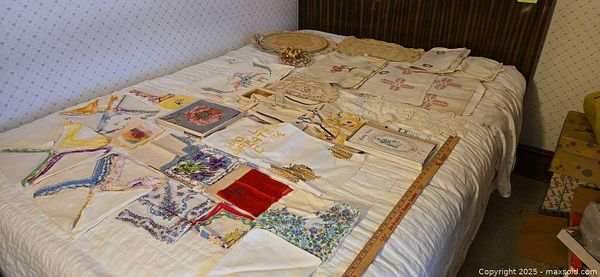Vintage mixed linen & cotton table linens | Maxsold