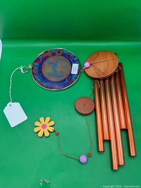 Enesco Inspirivity Family wind chime | Maxsold