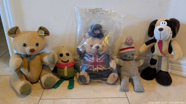 Vintage plush toys, T.L.Toys dog, sealed London bear, Hallmark ...