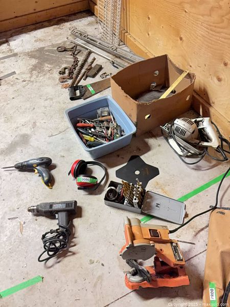 Sunbeam circular saw, Mastercraft cordless drill, Black & Decker corded ...