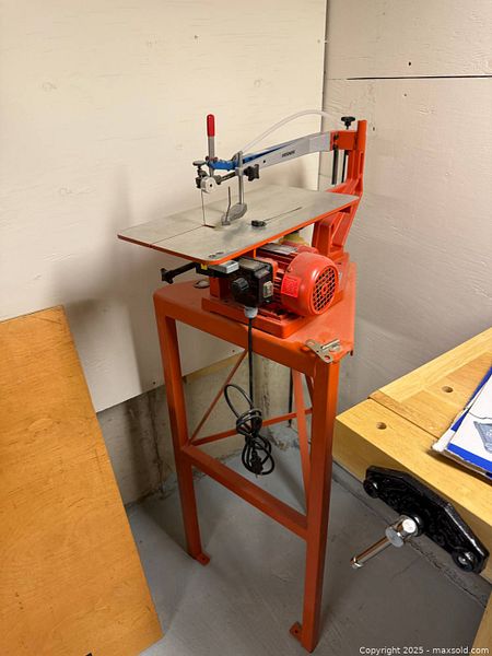 Hegner Multimax 18 scroll saw | Maxsold
