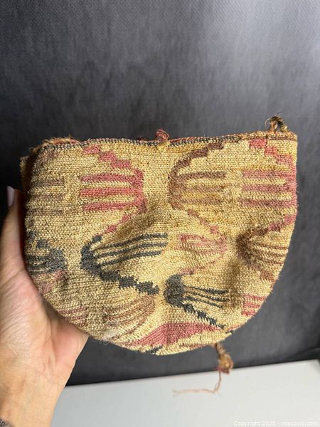 Early Indigenous American corn husk bag | Maxsold