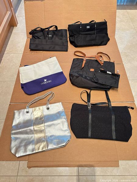 6 Tote and Shoulder Bags Mixed Brands | Maxsold