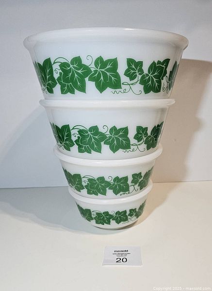 Hazel Atlas Ivy Nesting Bowls, Set of 4 | Maxsold