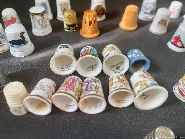 Collection of vintage decorative thimbles | Maxsold