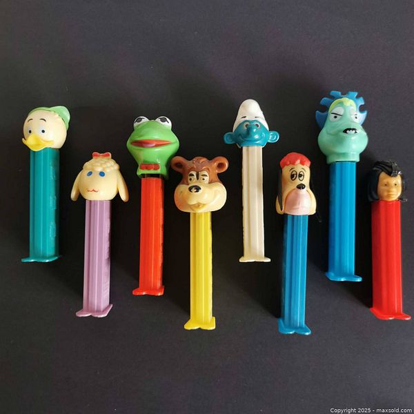 Eight PEZ character dispensers | Maxsold