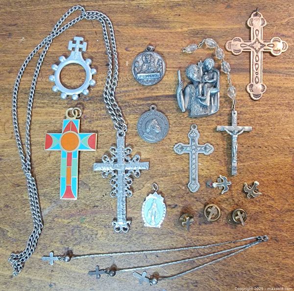 Vintage Catholic religious jewelry lot | Maxsold