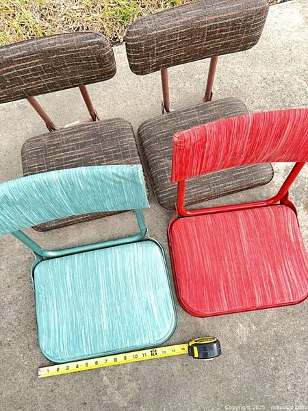 Vintage metal stadium school seats set of 4 | Maxsold