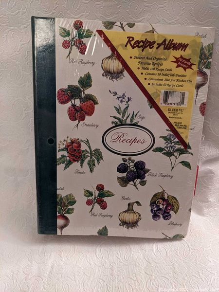 Kleer-Vu recipe album binder | Maxsold