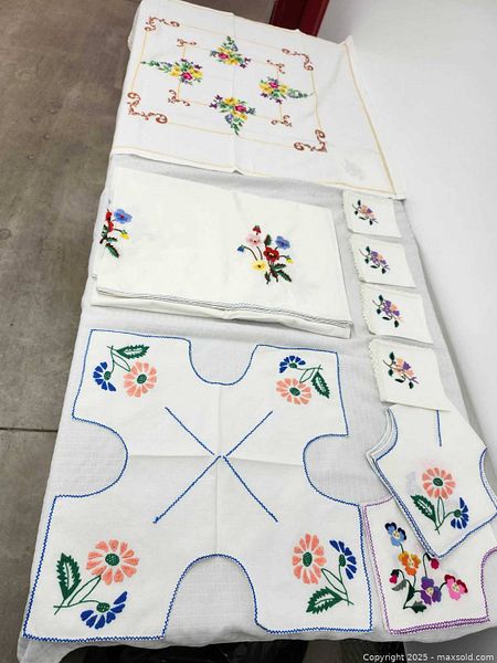Vintage hand-embroidered floral linens lot | Maxsold