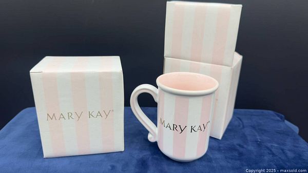 Pair Mary Kay ceramic coffee mugs | Maxsold