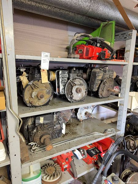 Assorted small gasoline engines | Maxsold