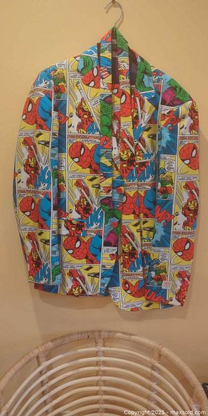 Spider-Man comic print three-piece suit | Maxsold