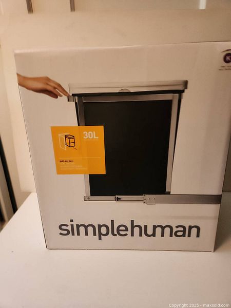 simplehuman 30L pull-out cabinet trash can | Maxsold