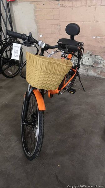 Daymak Paris V5 electric step-through bike | Maxsold
