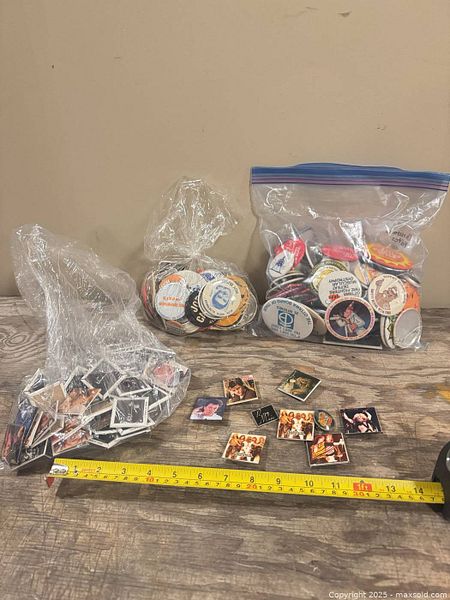 Vintage rock band pin collection | Maxsold