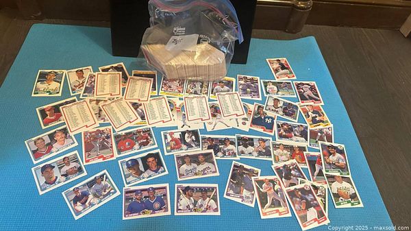 Fleer 1990 baseball card collection with 7 mint checklists | Maxsold