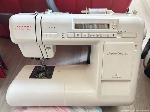 Janome Memory Craft 4000 computerized sewing machine | Maxsold