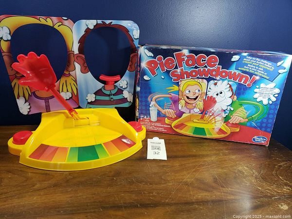 Hasbro Pie Face Showdown tabletop game | Maxsold