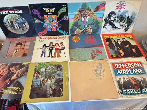 12 classic rock vinyl LPs, 1960s–70s | Maxsold