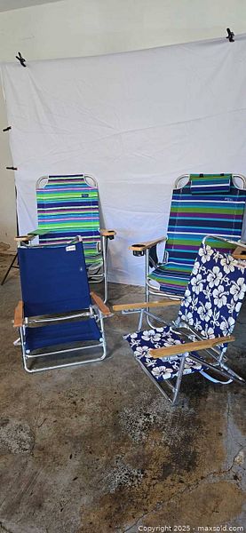 4 aluminum folding reclining beach chairs | Maxsold