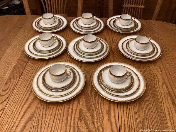 Bawo & Dotter Elite Works Greek Key gold filigree china, 8 place ...