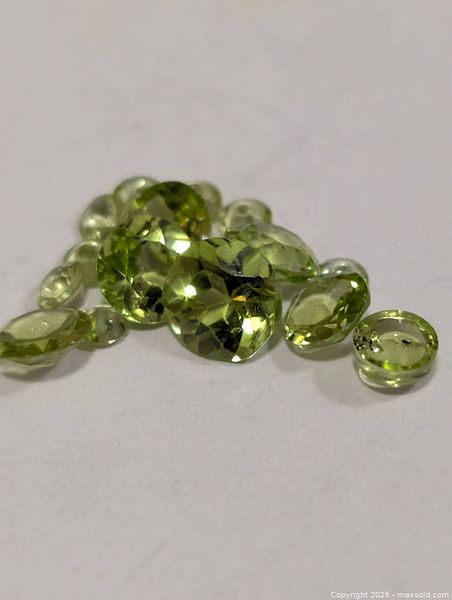 Genuine Peridot loose gemstones approx 3ct | Maxsold