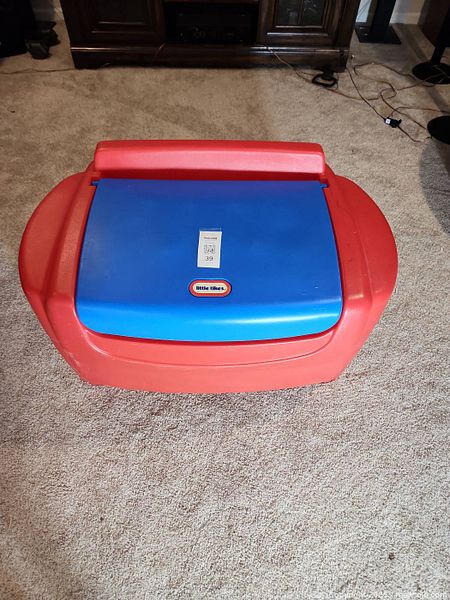 Little Tikes Red and Blue Toy Chest | Maxsold