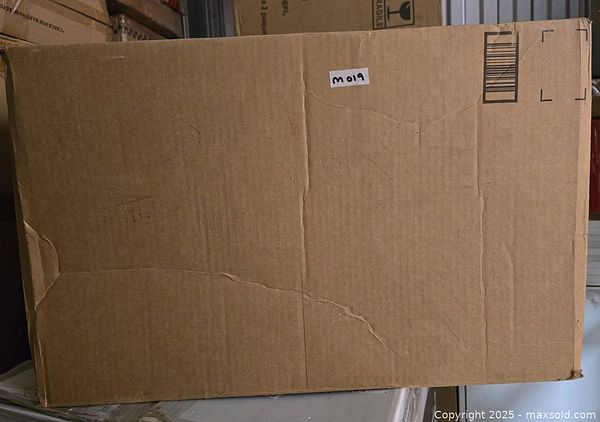 Richell free standing pet gate open box | Maxsold