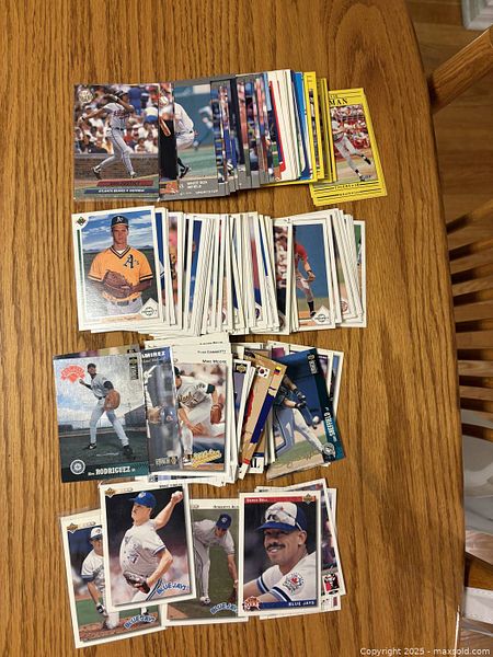 Approx. 150 assorted baseball trading cards | Maxsold